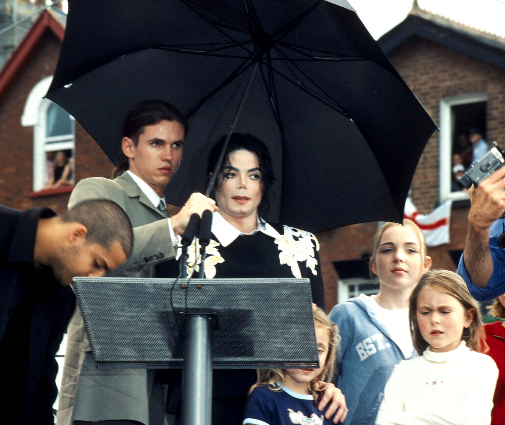 Vanad haavad rebitakse lahti! Michael Jackson antakse taas kohtusse